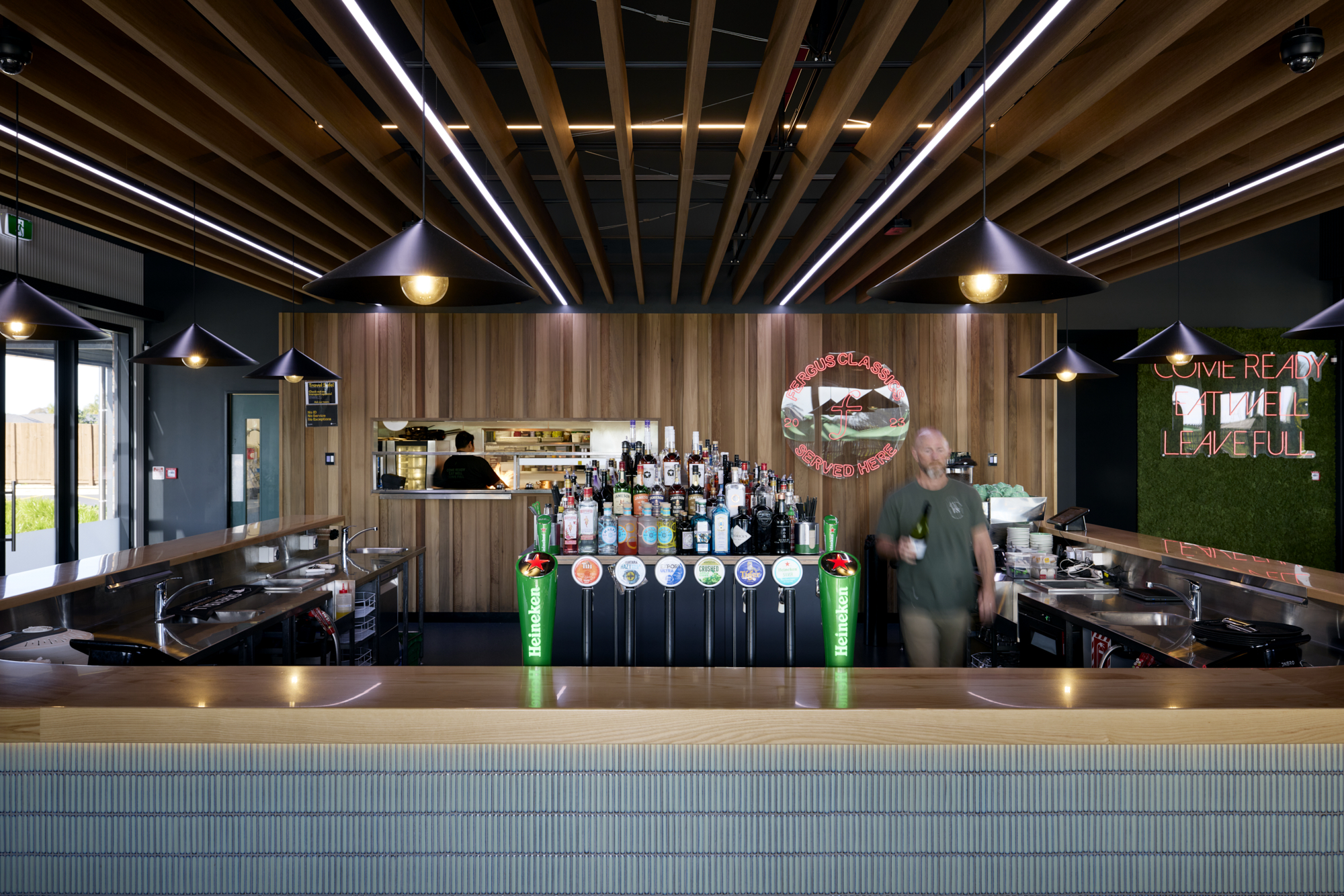 Fergus Bar - APG Architects
